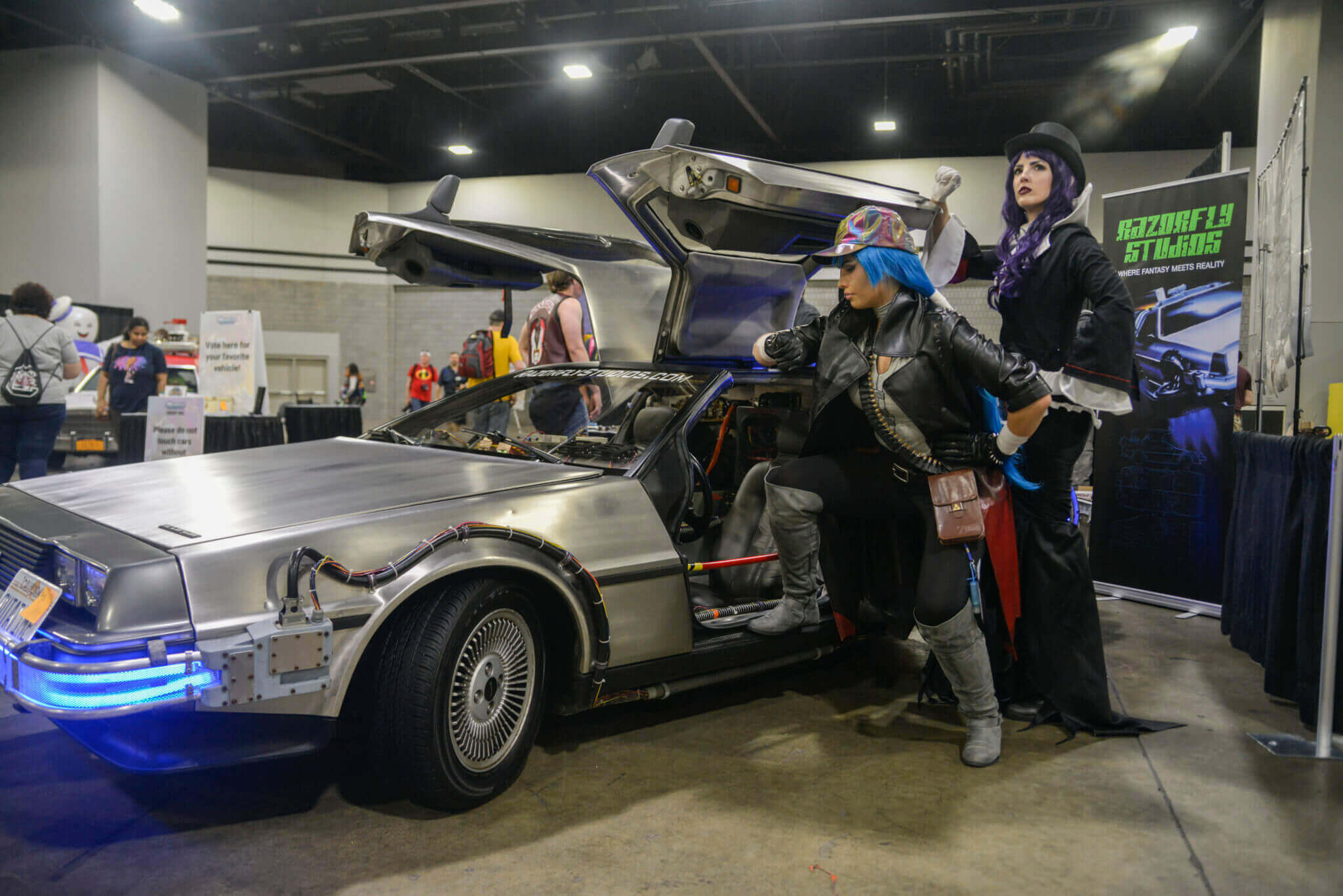 FAN CAR SHOWCASE - MomoCon